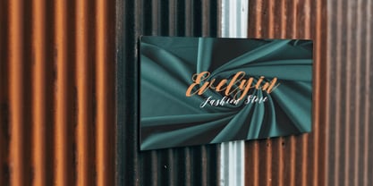 Hunter Script Font | Webfont & Desktop | MyFonts