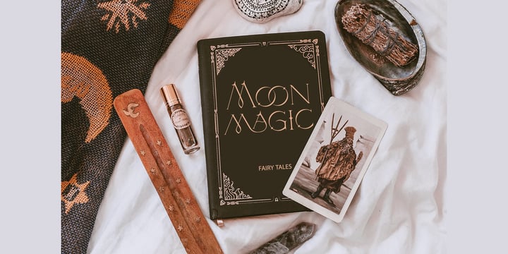 Le Tarot Font | Webfont & Desktop | MyFonts